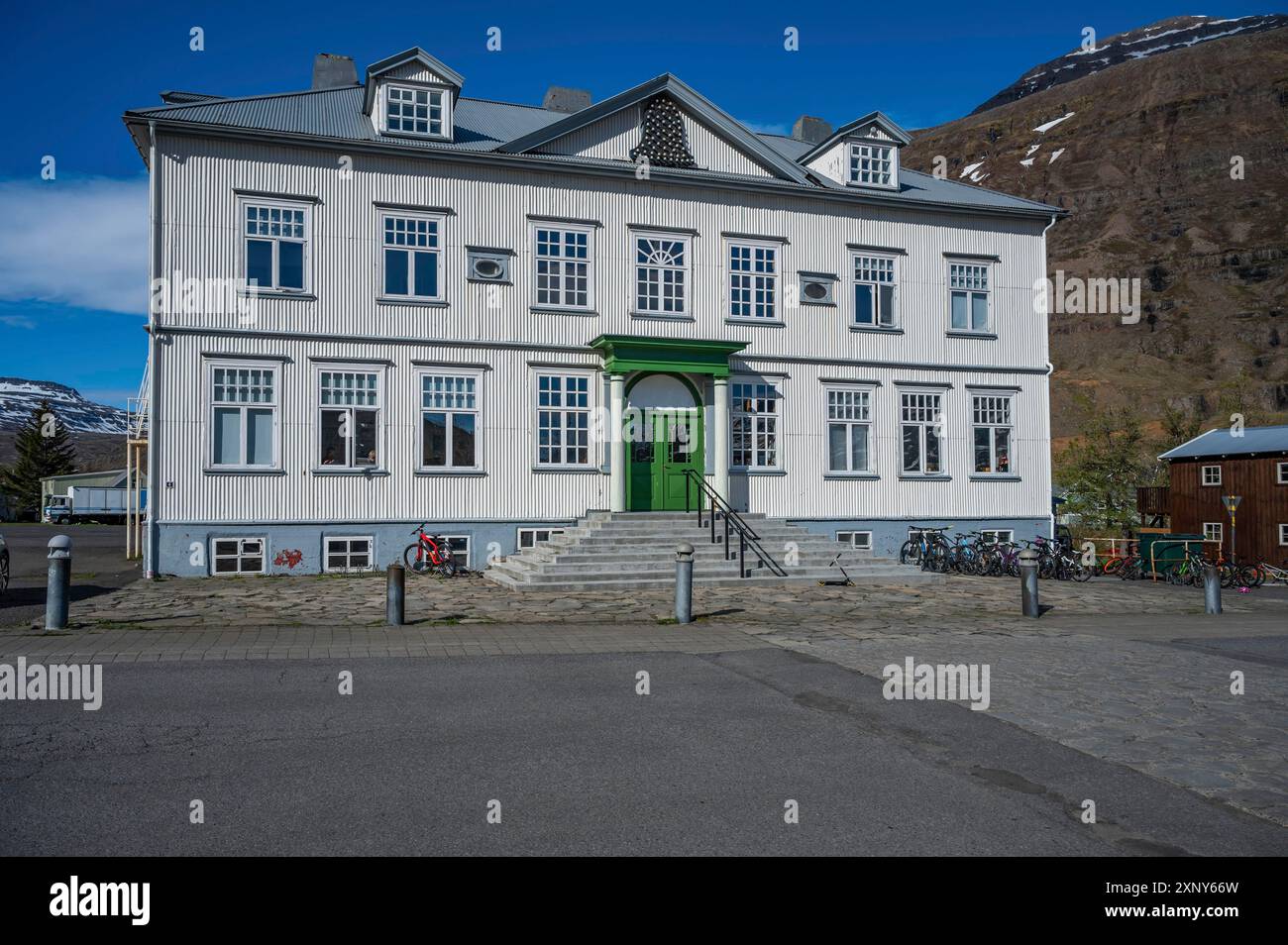 Iceland school hi-res stock photography and images - Alamy