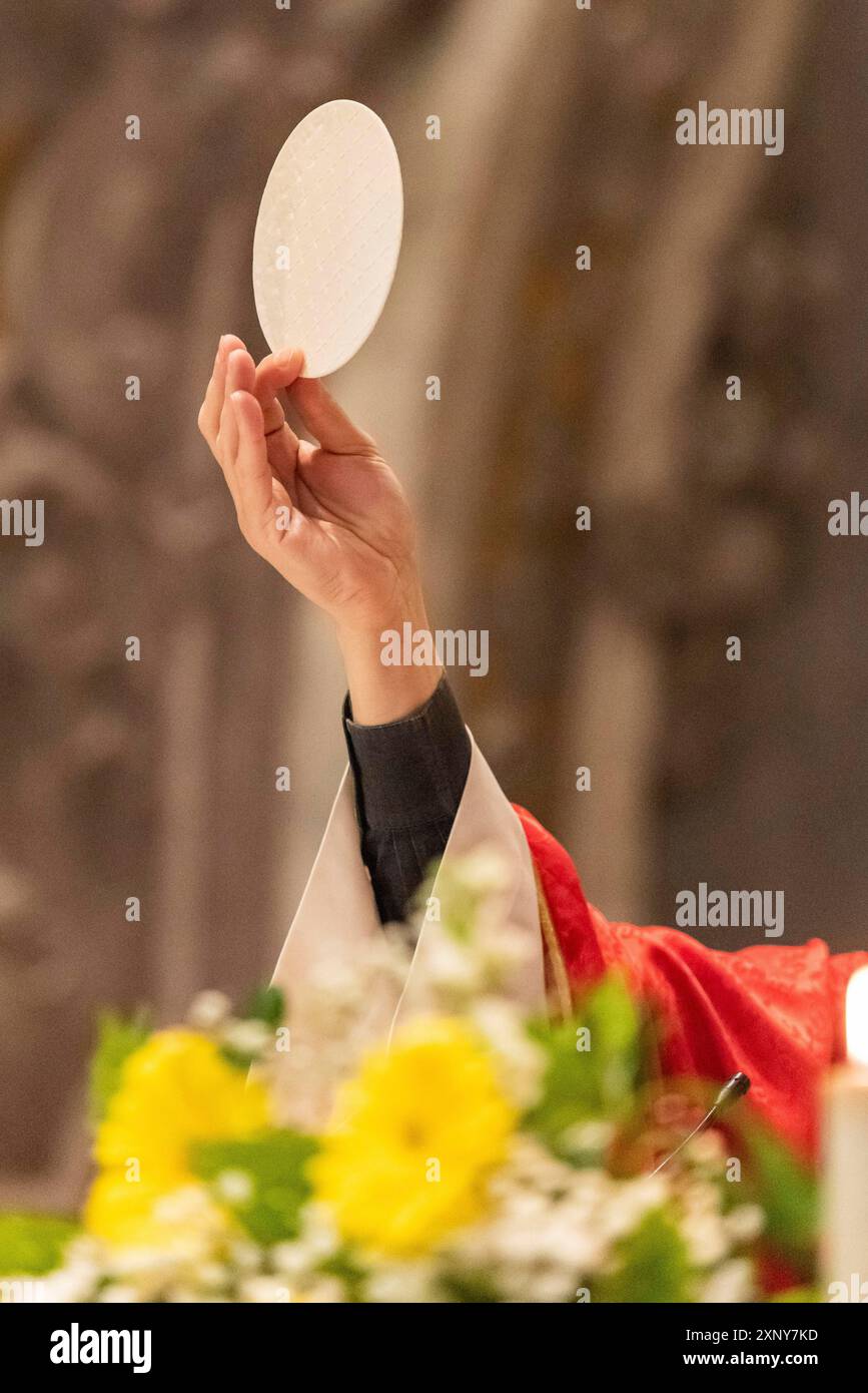 Holy bread communion during hi-res stock photography and images - Alamy