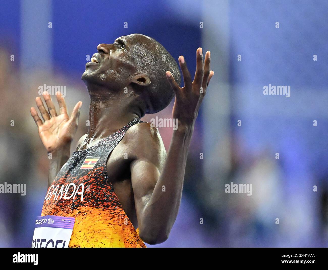 (240802) --, Aug. 2, 2024 (Xinhua) -- Joshua Cheptegei of Uganda ...