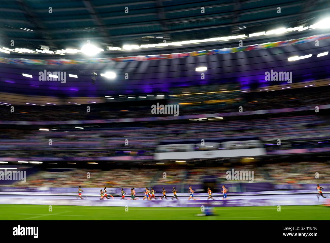 Athletes run in the men's 10000 meters final at the 2024 Summer ...