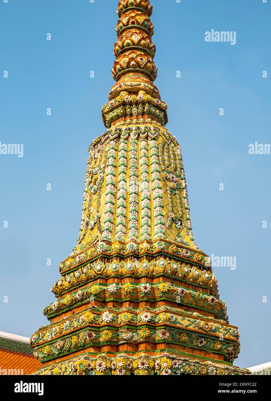 Architectural detail, chedi stupa, Wat Pho complex, Bangkok, Thailand ...