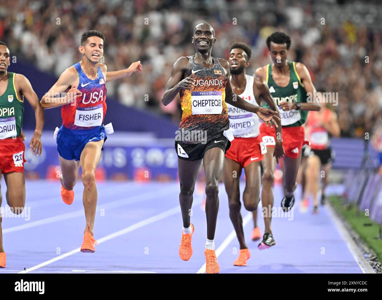 Paris, France. 2nd Aug, 2024. Joshua Cheptegei (front) of Uganda ...