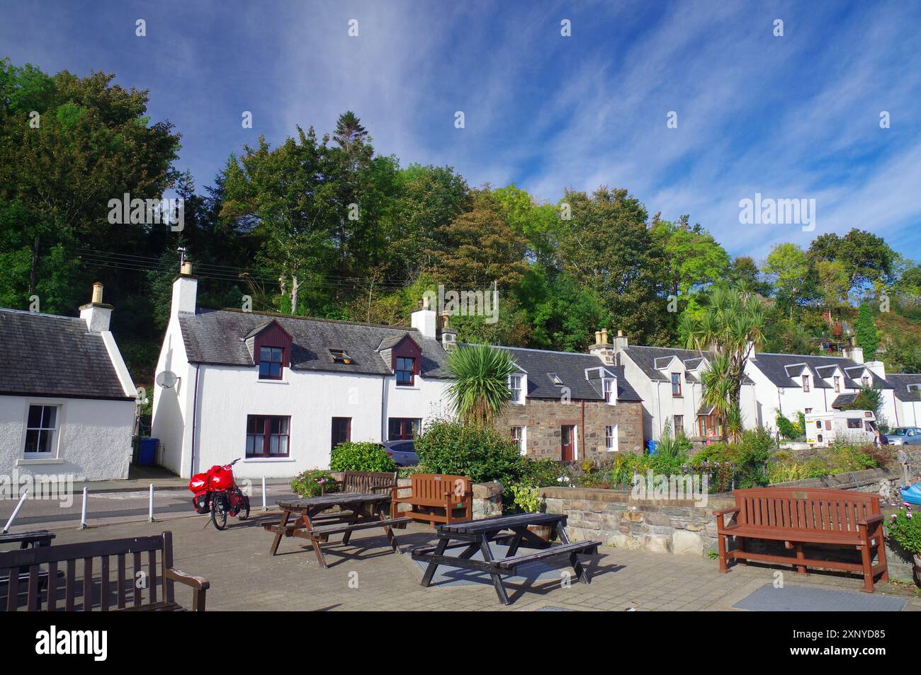 Row of houses plockton hi-res stock photography and images - Alamy