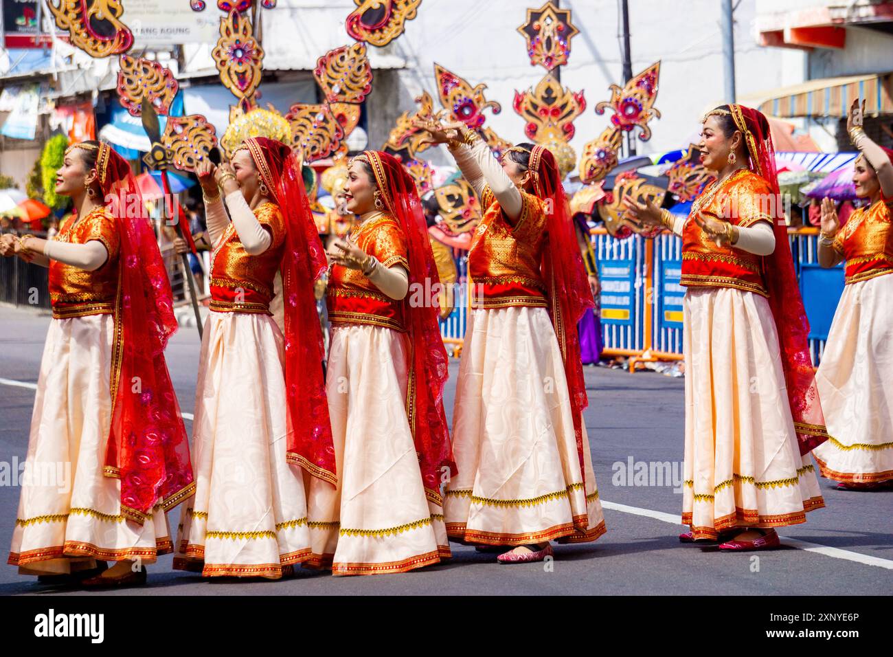 Tari ghoomar hi-res stock photography and images - Alamy