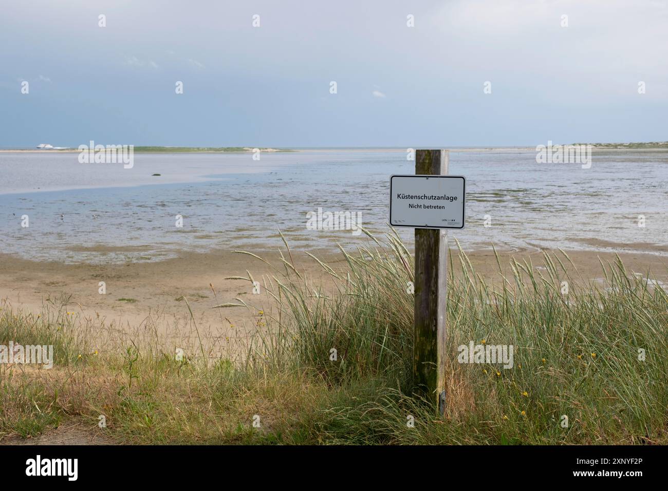 Landscape at the Kniephaken, Sign, Coastal defence system, Do not enter ...