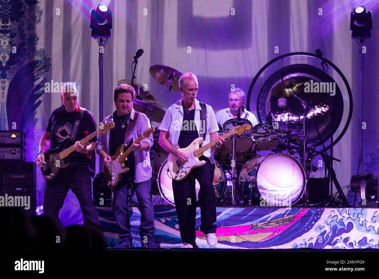 Nick Mason (drummer of Pink Floyd) live on Nick Mason's Saucerful of ...