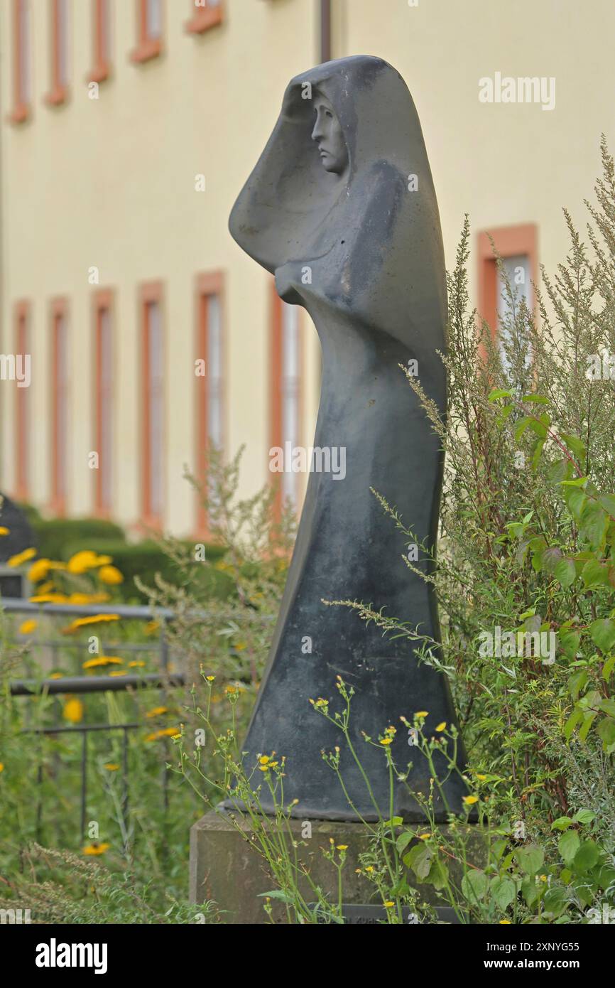 Sculpture Die Ausschauende by Hermann Kuhmichel 1959, woman, bronze ...