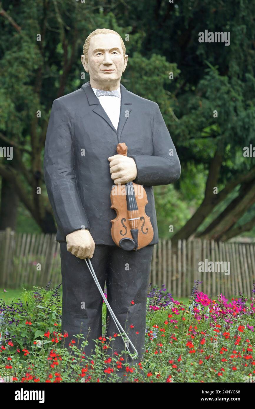 Sculpture and memorial to violinist Adolf bush by Christel Lechner 2017 ...