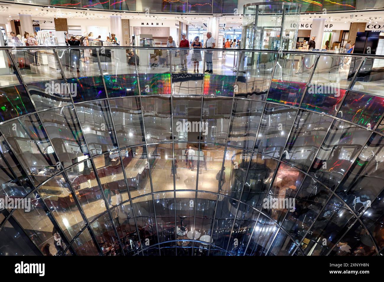 Galeries Lafayette, after 28 years, the Galeries Lafayette on Berlin's ...