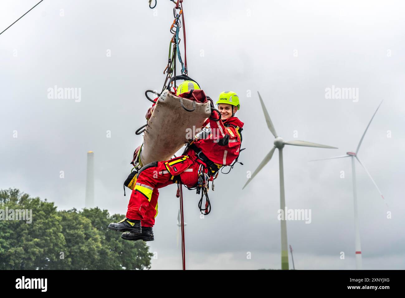 Height rescuers from the Oberhausen professional fire brigade practise ...