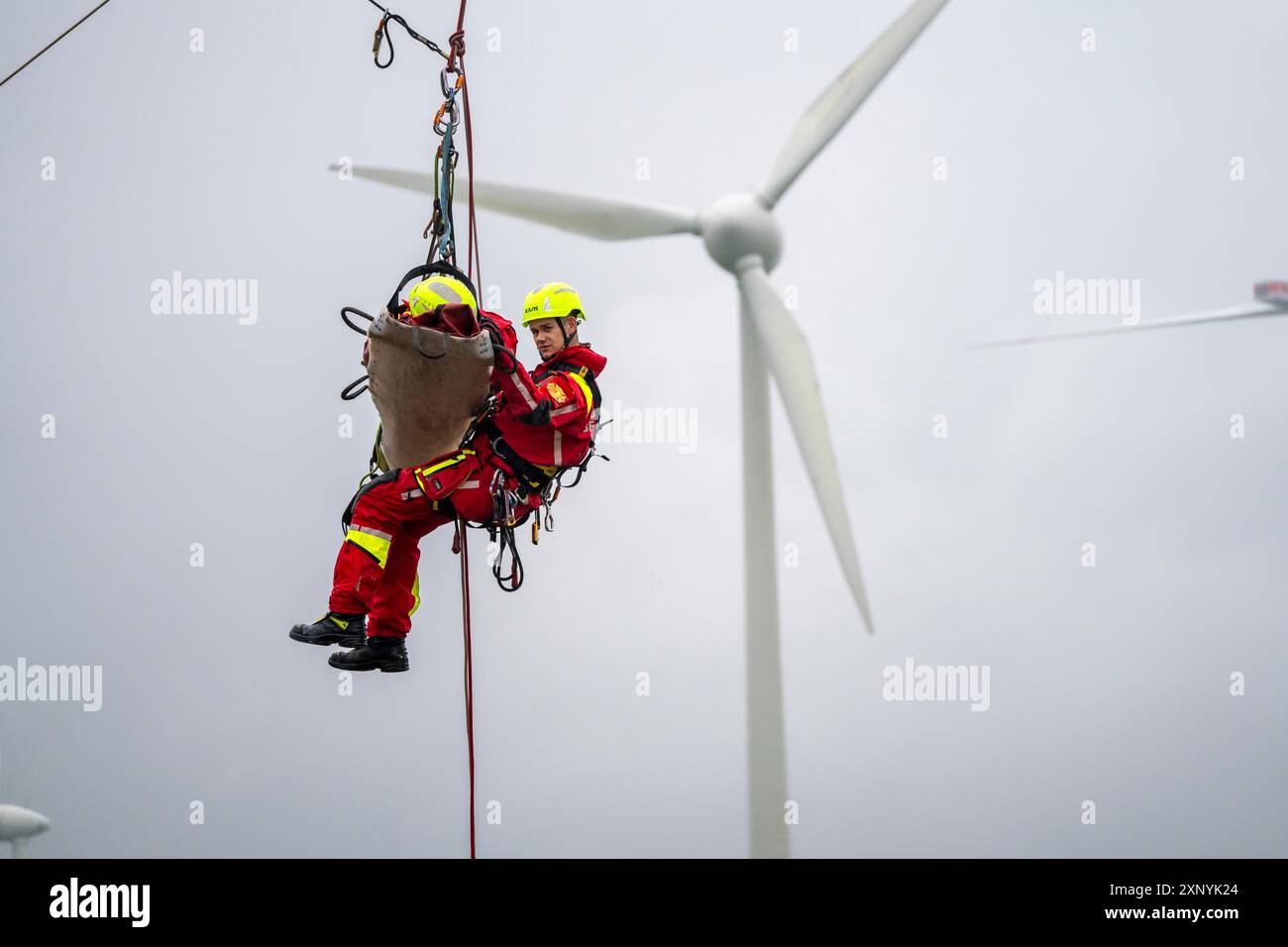 Height rescuers from the Oberhausen professional fire brigade practise ...