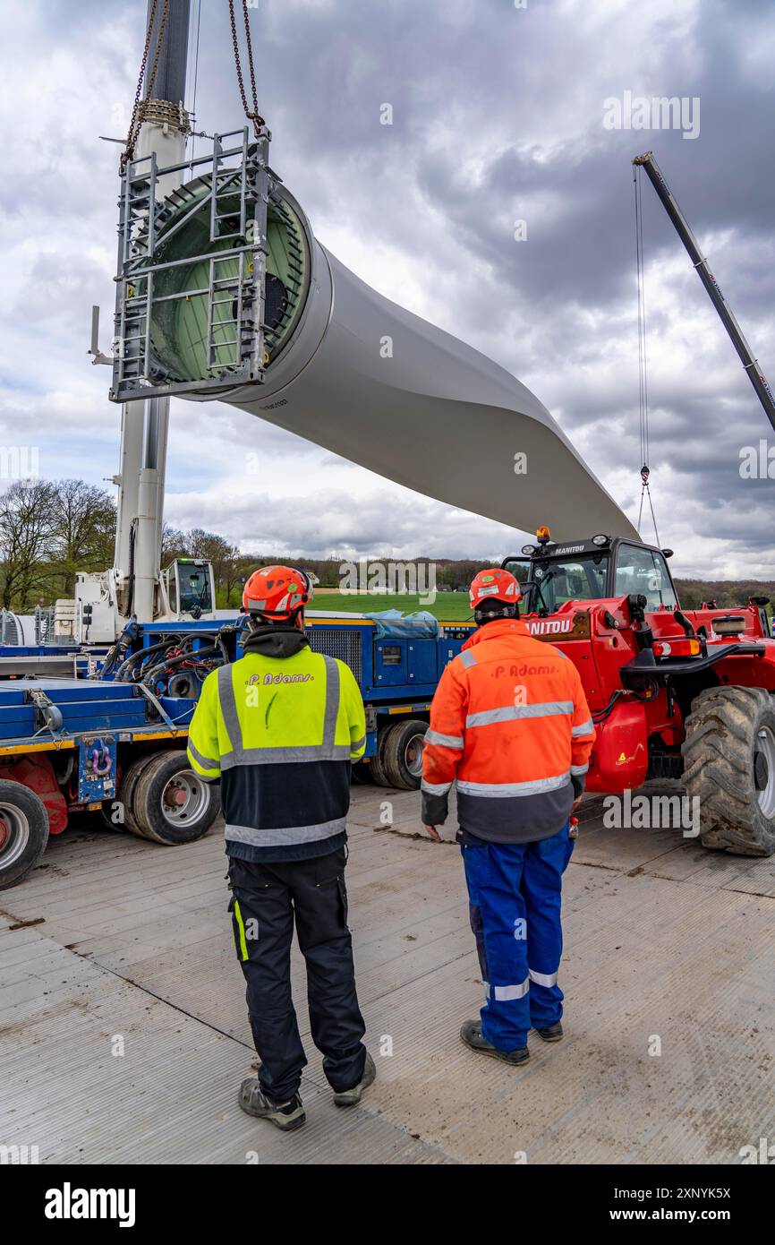 Preparation for the transport of a 68 metre long blade, a wind turbine ...