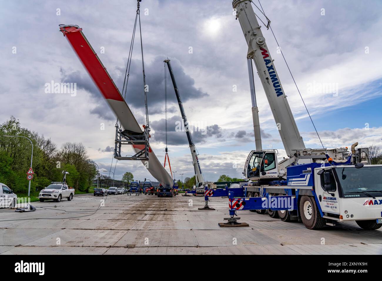 Preparation for the transport of a 68 metre long blade, a wind turbine ...