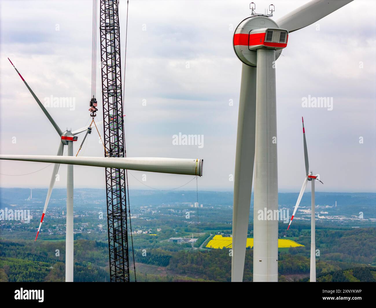 Erection of a wind turbine, wind energy plant, assembly of the third ...