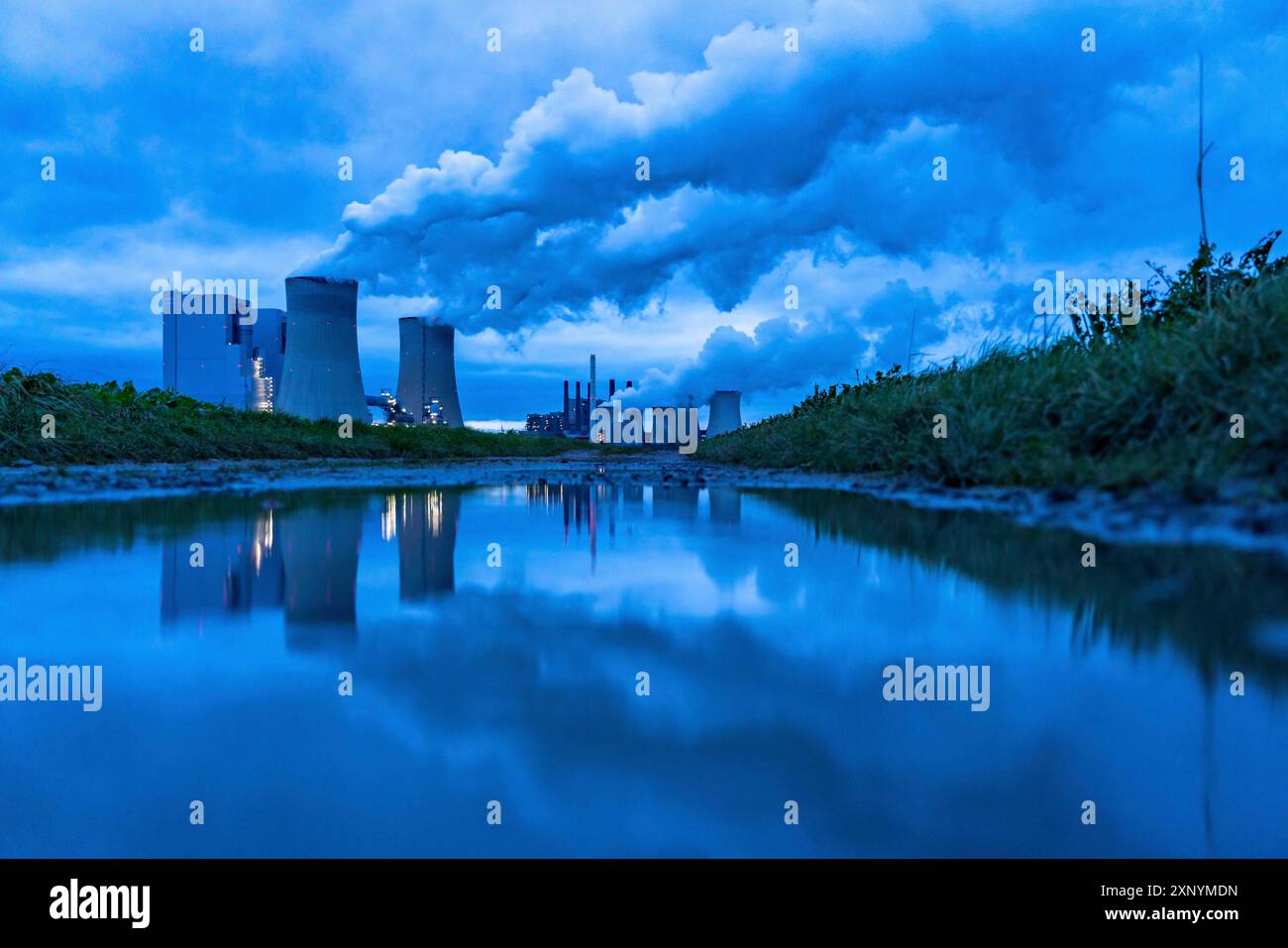 Neurath lignite-fired power station, power station units A, E, cooling ...