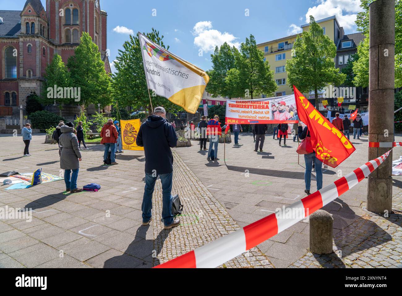 Demonstration on 1 May, on the Weberplatz in Essen, an alliance of left ...