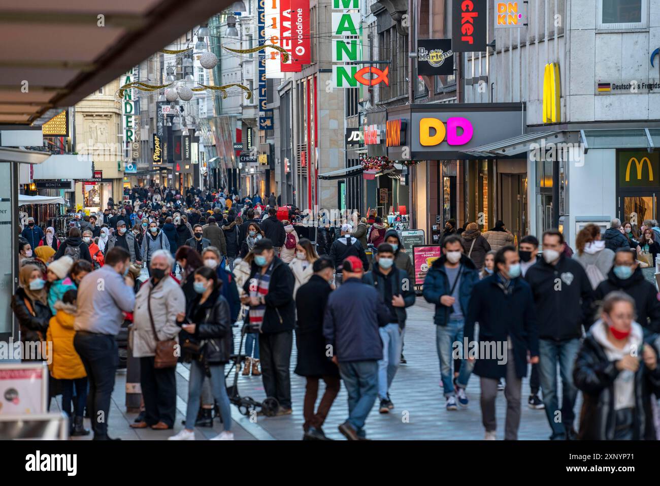 Shopping street Westenhellweg, shopping street, pedestrian zone ...