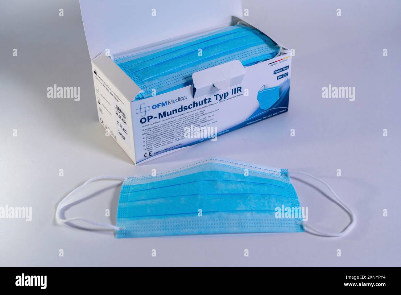 Pack of surgical face masks, with CE marking Stock Photo - Alamy