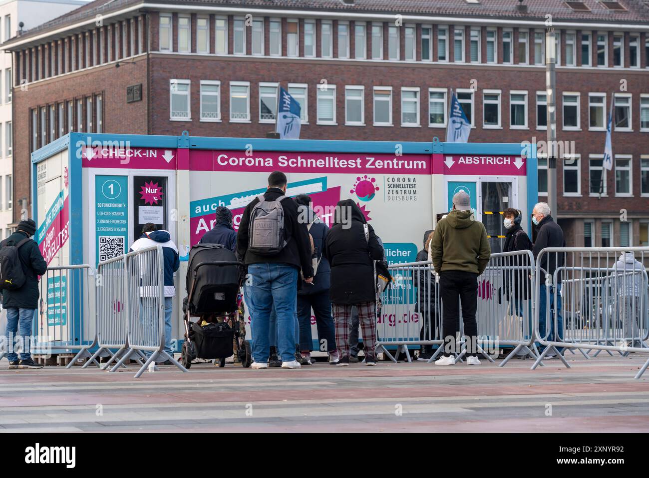 Front center test hi-res stock photography and images - Alamy