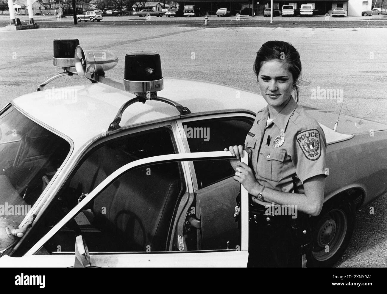 Austin Texas USA, 1992: Female police officer on the Austin, police ...