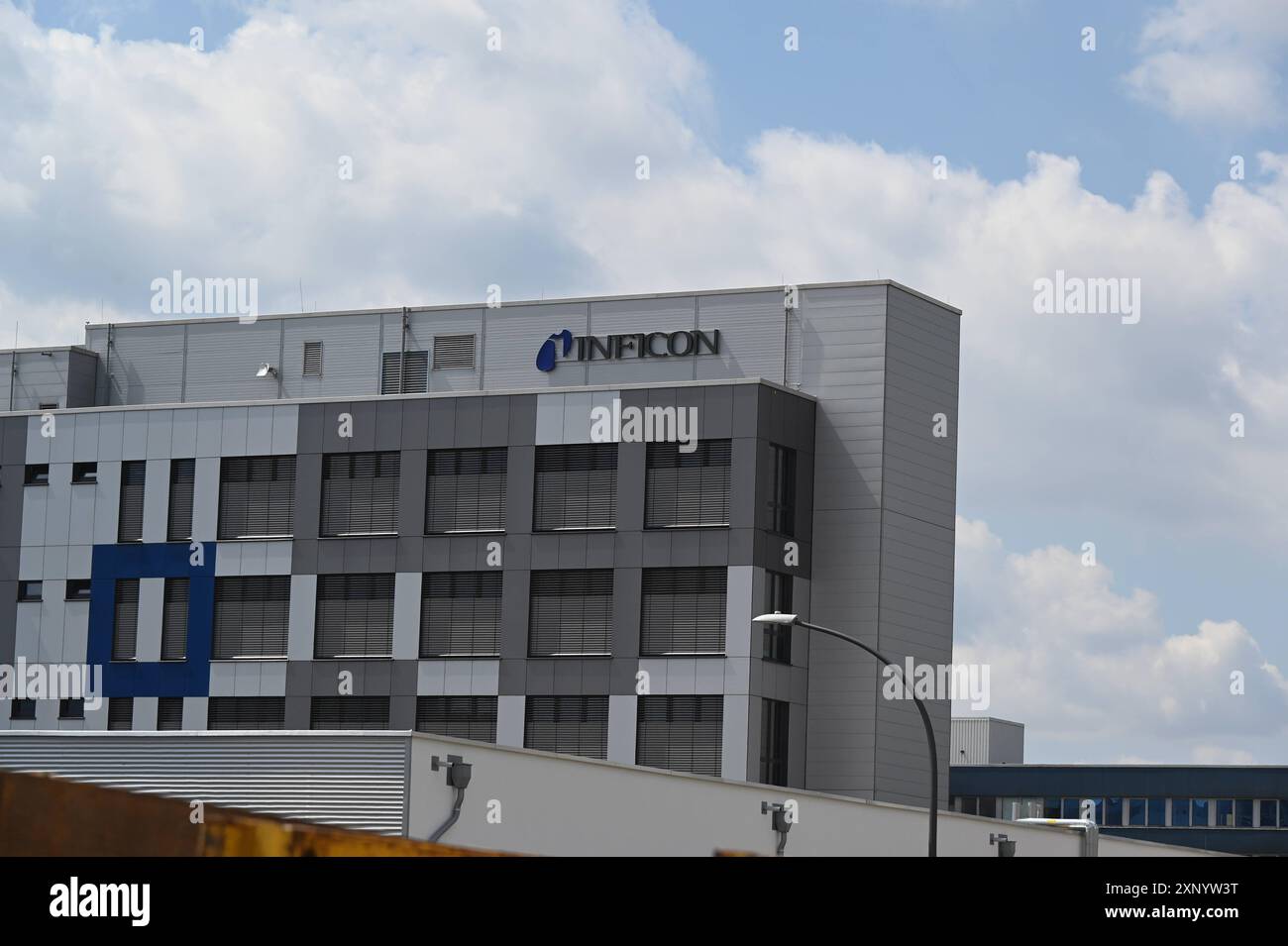 Semiconductor coating process hi-res stock photography and images - Alamy
