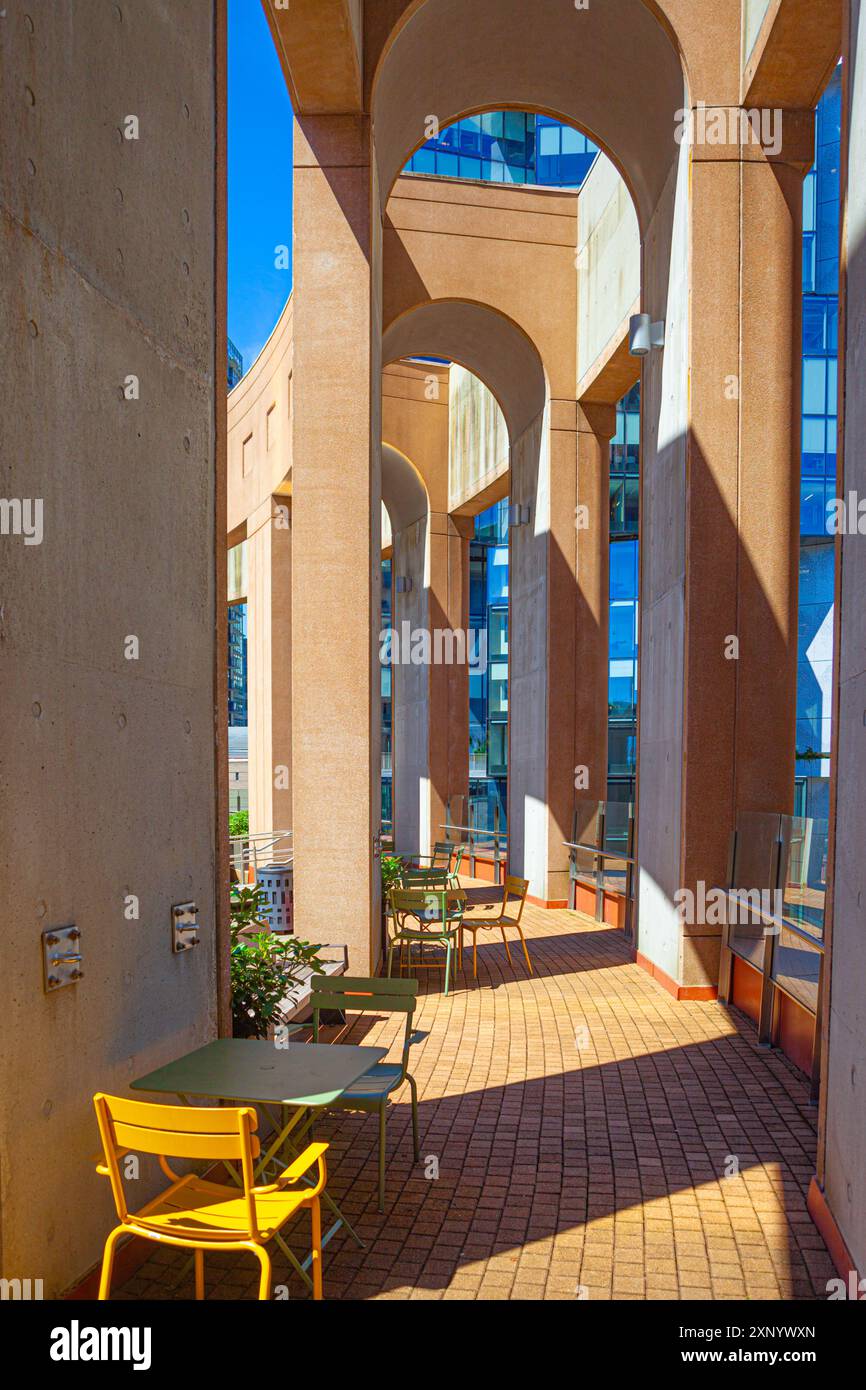 Vancouver library roof garden hi-res stock photography and images - Alamy