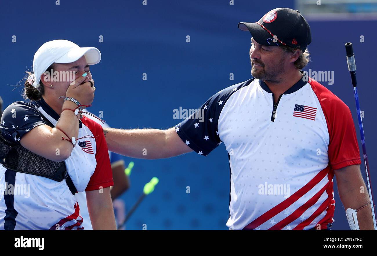 Paris, France. 2nd Aug, 2024. Brady Ellison (R)/Casey Kaufhold of the ...