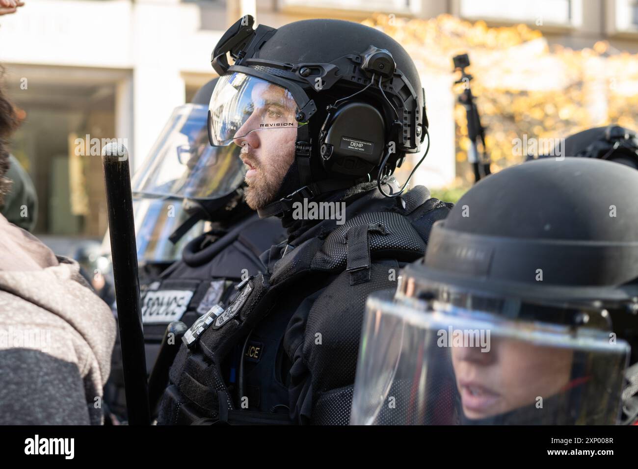 Portland Police officers respond to a gathering of antifa protestors ...