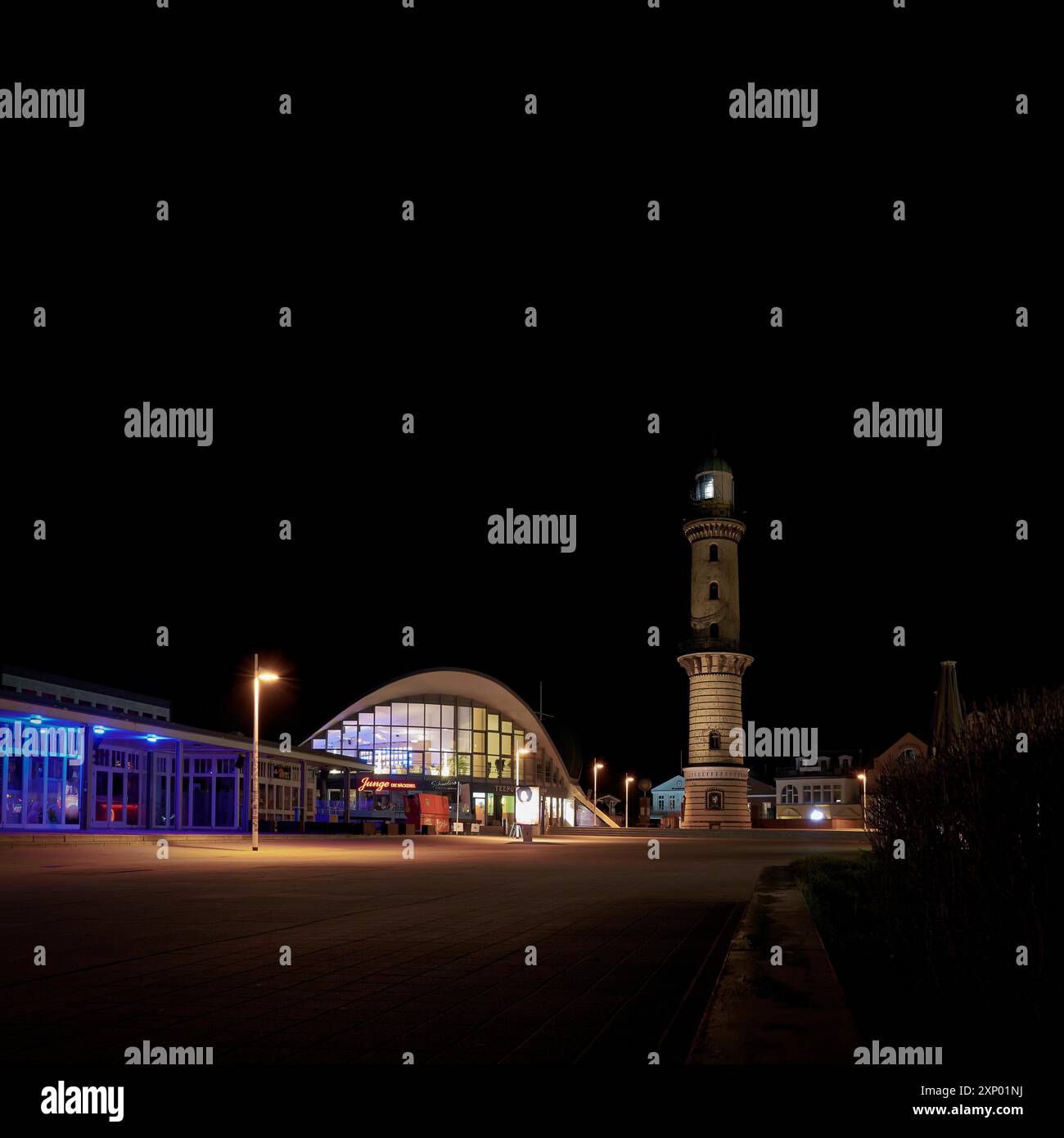Tea pot and lighthouse, the landmarks of Warnem Stock Photo - Alamy