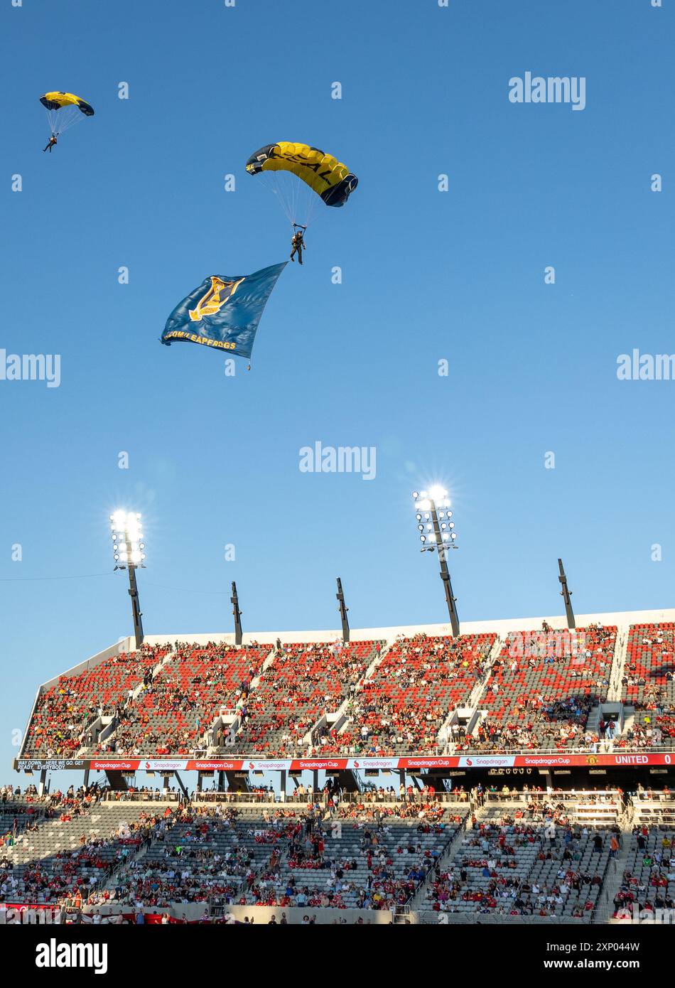 Pre explosive hi-res stock photography and images - Alamy