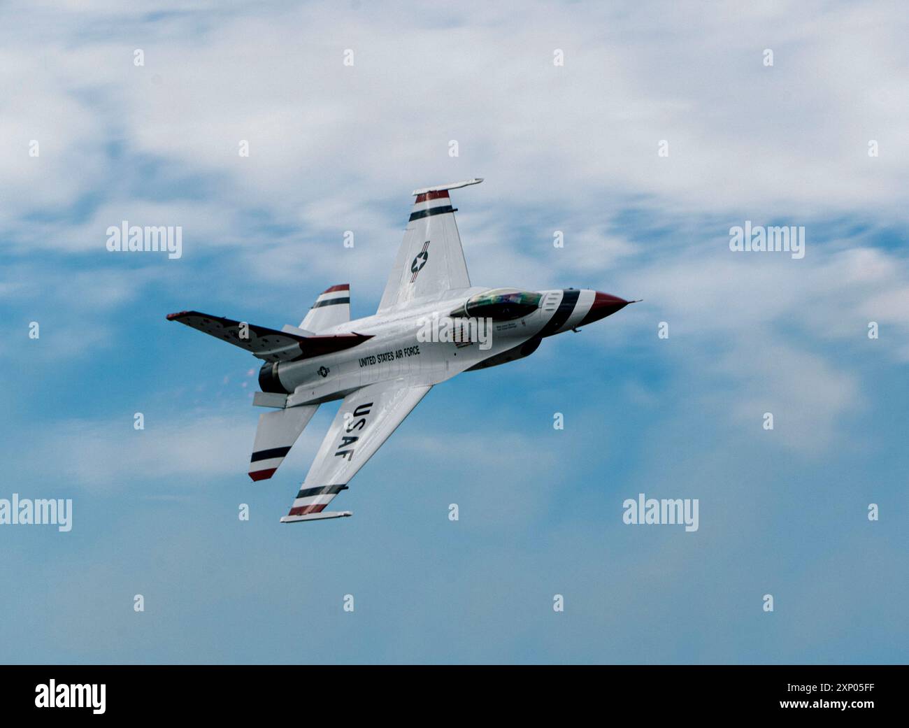 The United States Air Force Air Demonstration Squadron "Thunderbirds ...