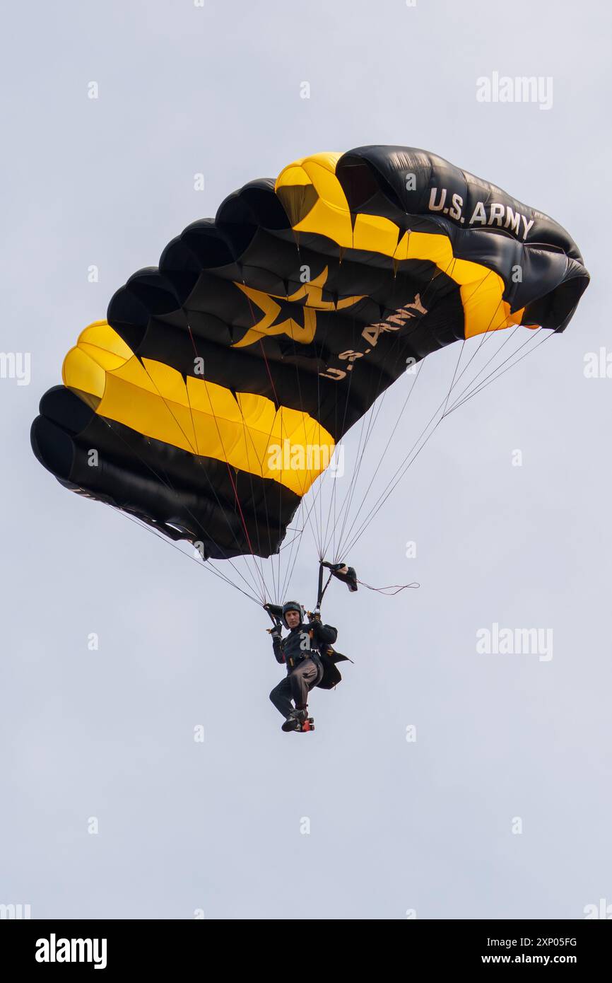 Sgt. 1st Class Ryan O'Rourke of the U.S. Army Parachute Team flies in ...
