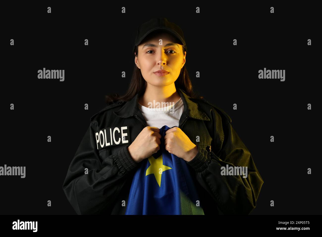 Young black female police officer hi-res stock photography and images ...