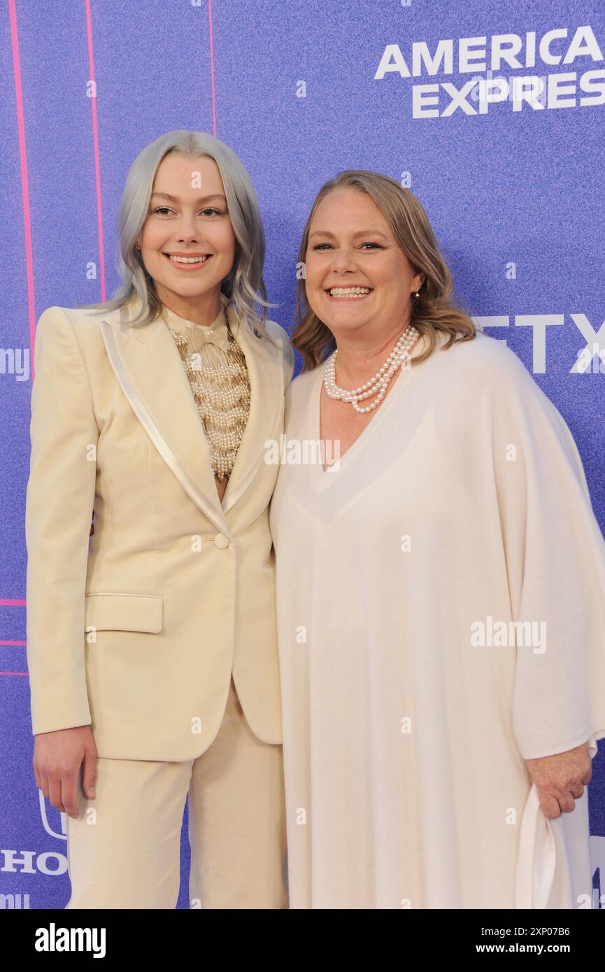 Jamie bridgers hi-res stock photography and images - Alamy