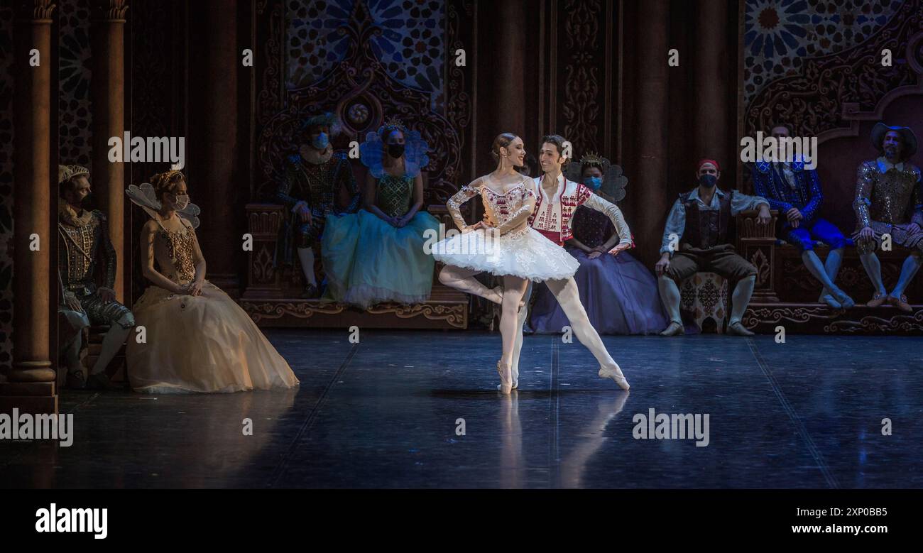 Deutsche oper berlin dance hi-res stock photography and images - Alamy