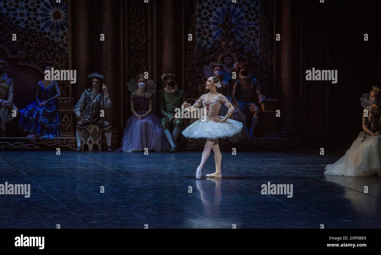 Deutsche oper berlin dance hi-res stock photography and images - Alamy