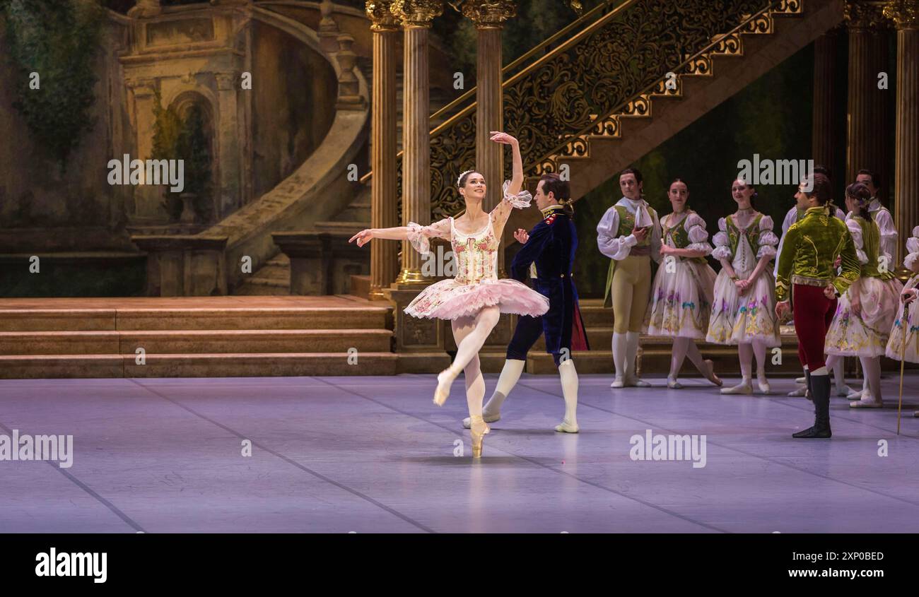 Sleeping Beauty (Berlin State Ballet Stock Photo - Alamy