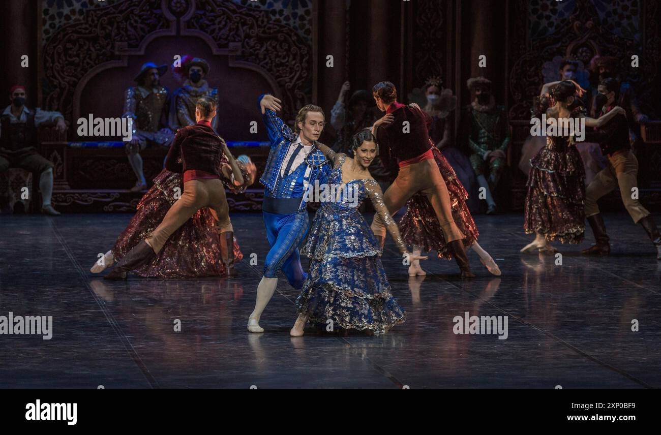 Deutsche oper berlin dance hi-res stock photography and images - Alamy