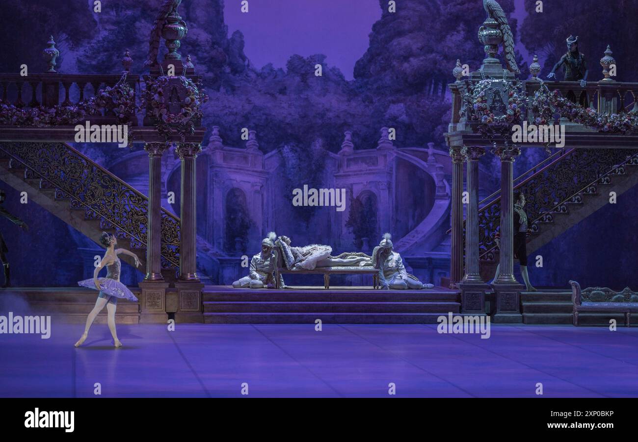 Sleeping Beauty (Berlin State Ballet Stock Photo - Alamy