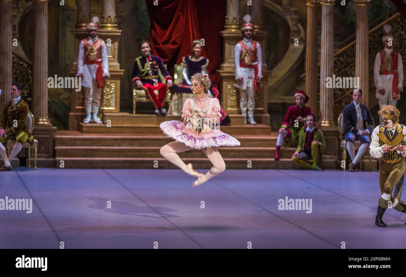 Sleeping Beauty (Berlin State Ballet Stock Photo - Alamy