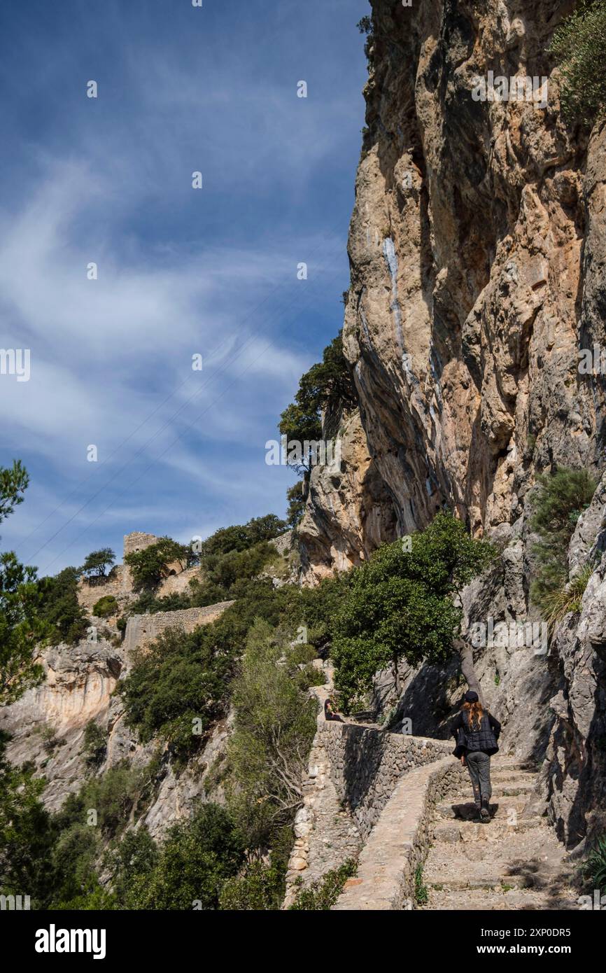 Cobbled path to the castle of Alaro, Alaro, Mallorca, Balearic Islands ...