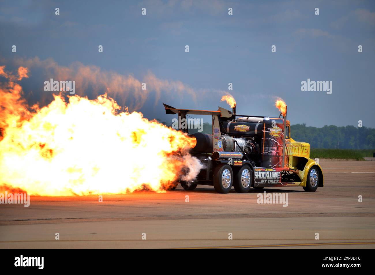Shockwave at airshow Stock Photo - Alamy