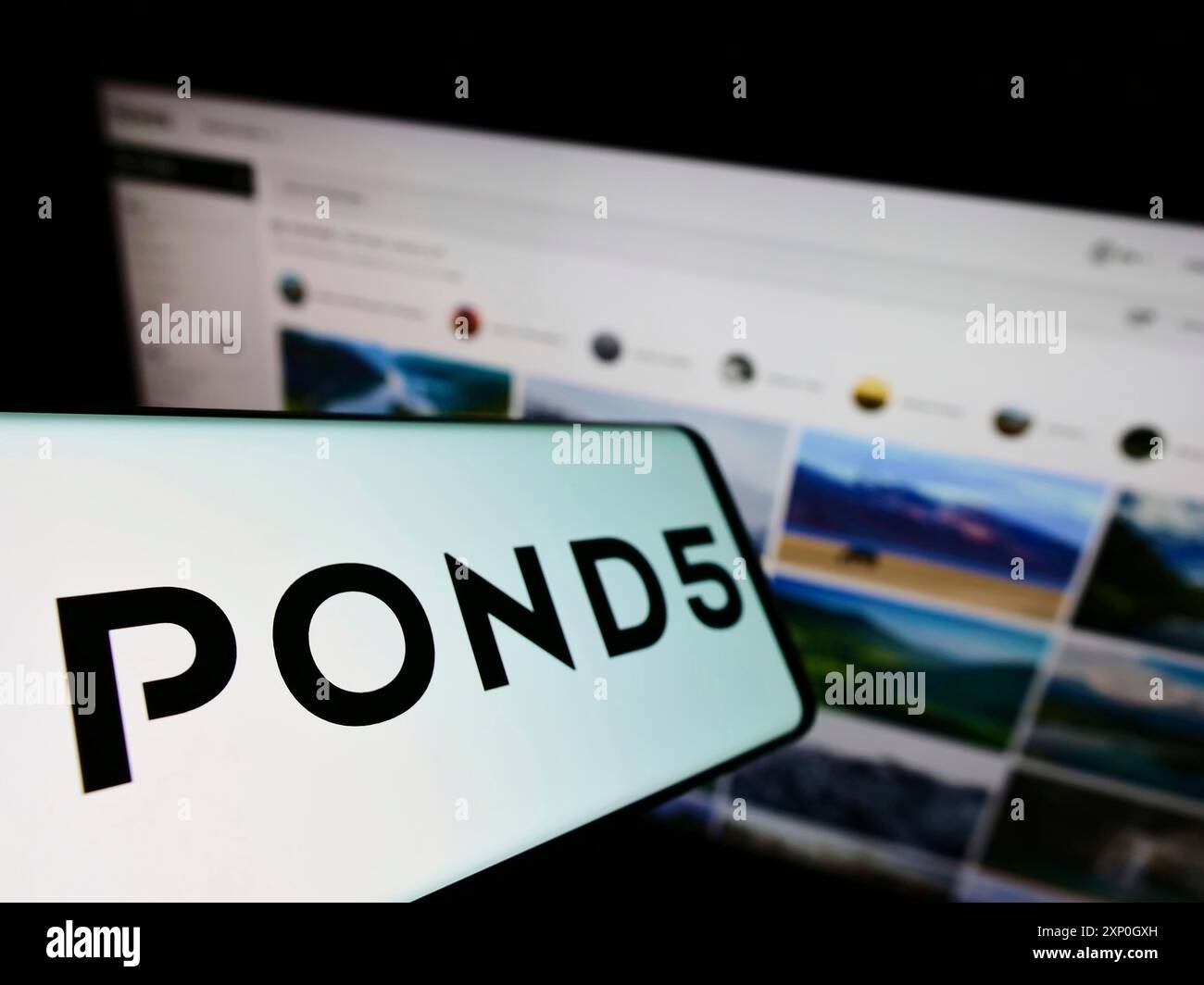 Logo pond5 hi-res stock photography and images - Alamy