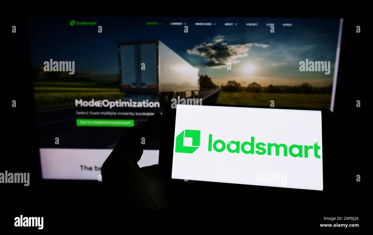 Loadsmart hi-res stock photography and images - Alamy
