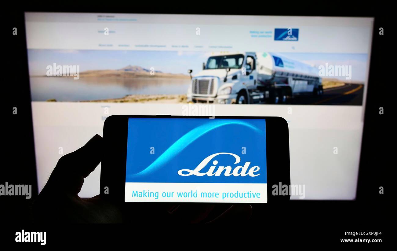 Linde plc logo hi-res stock photography and images - Alamy