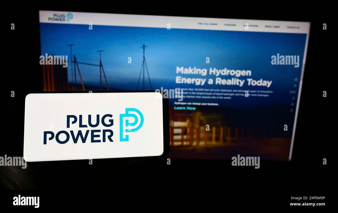 Plug power logo hi-res stock photography and images - Alamy