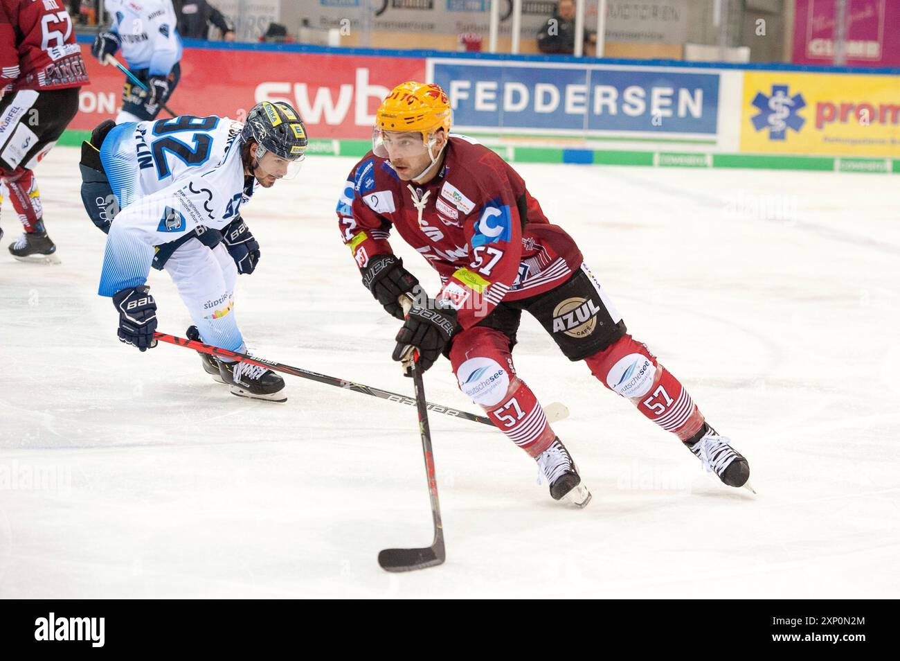 Hockey ball hi-res stock photography and images - Alamy
