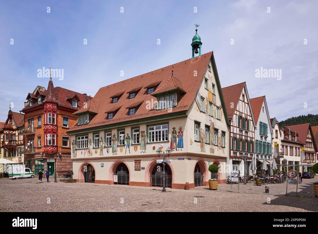 Town hall in the old town centre of Haslach im Kinzigtal, Black Forest ...