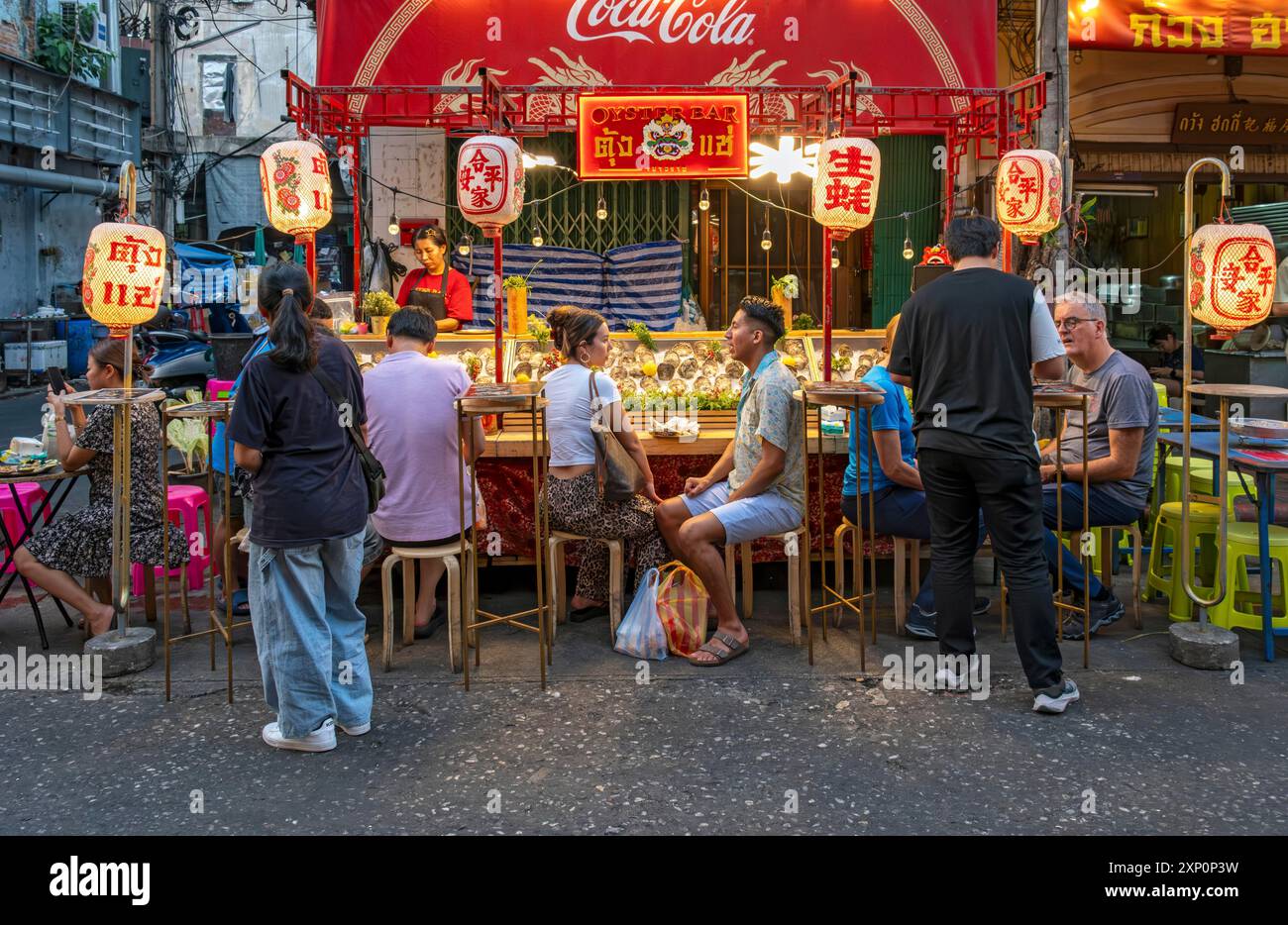 Street food restaurant, Chinatown, Bangkok, Thailand Stock Photo - Alamy