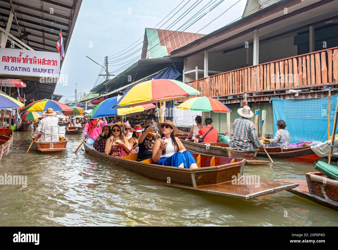 Tourist boat at Damnoen Saduak Floating Market near Bangkok, Thailand ...
